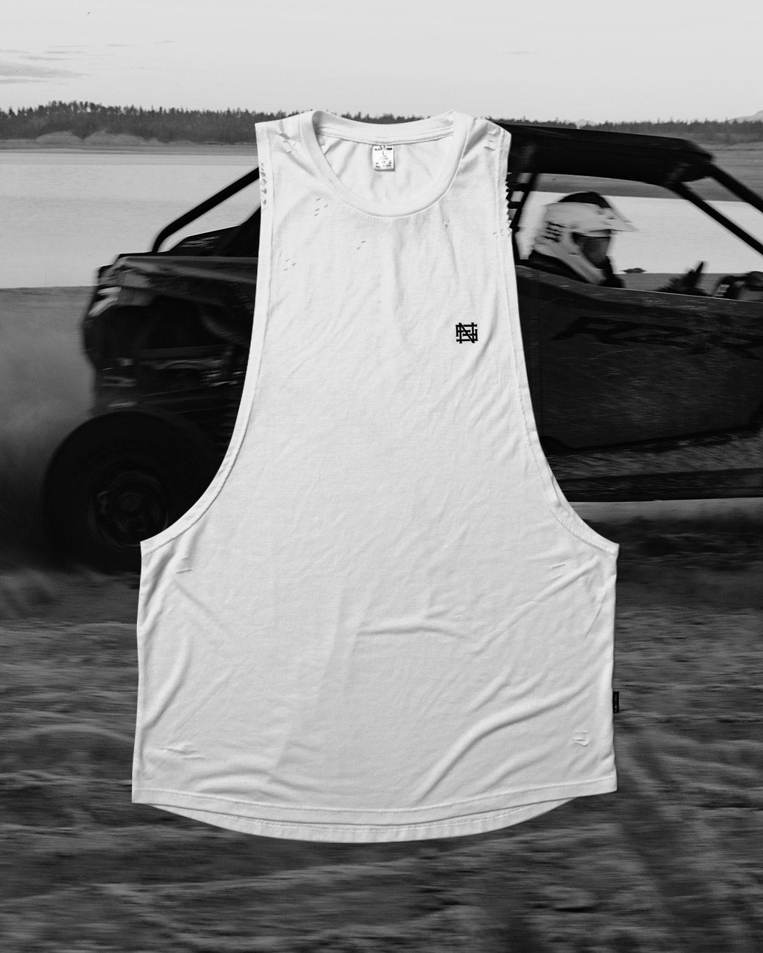 MOTO DISTRESSED BRO TANK - WHITE – FLAG NOR FAIL