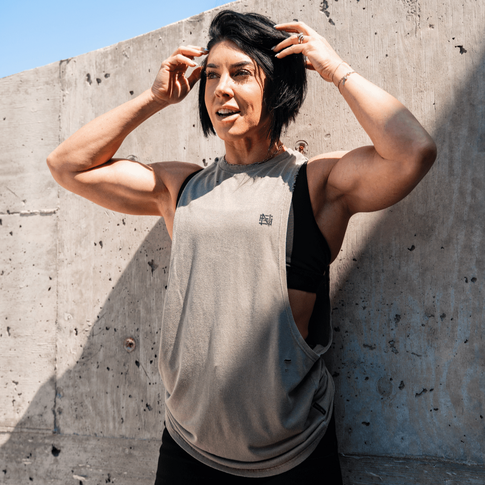 MOTO DISTRESSED BRO TANK - EARTH – FLAG NOR FAIL