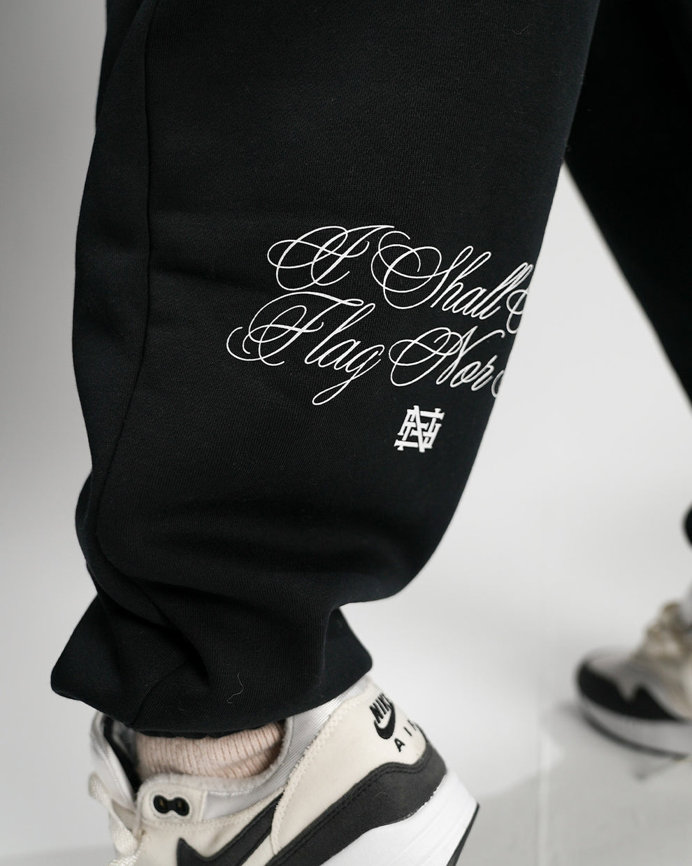 WOMENS OVERSIZED SWEATPANTS - BLACK – FLAG NOR FAIL